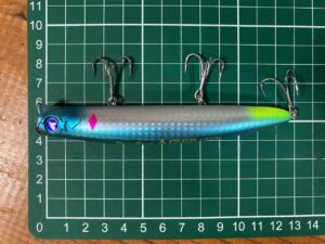 【ヒラスズキルアー（ミノー）おすすめ】ブルーブルー アイザー125F 徹底インプレ！[レビュー]｜釣りキチ隆の視点
