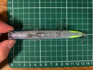 【ヒラスズキルアー（ミノー）おすすめ】ブルーブルー アイザー125F 徹底インプレ！[レビュー]｜釣りキチ隆の視点